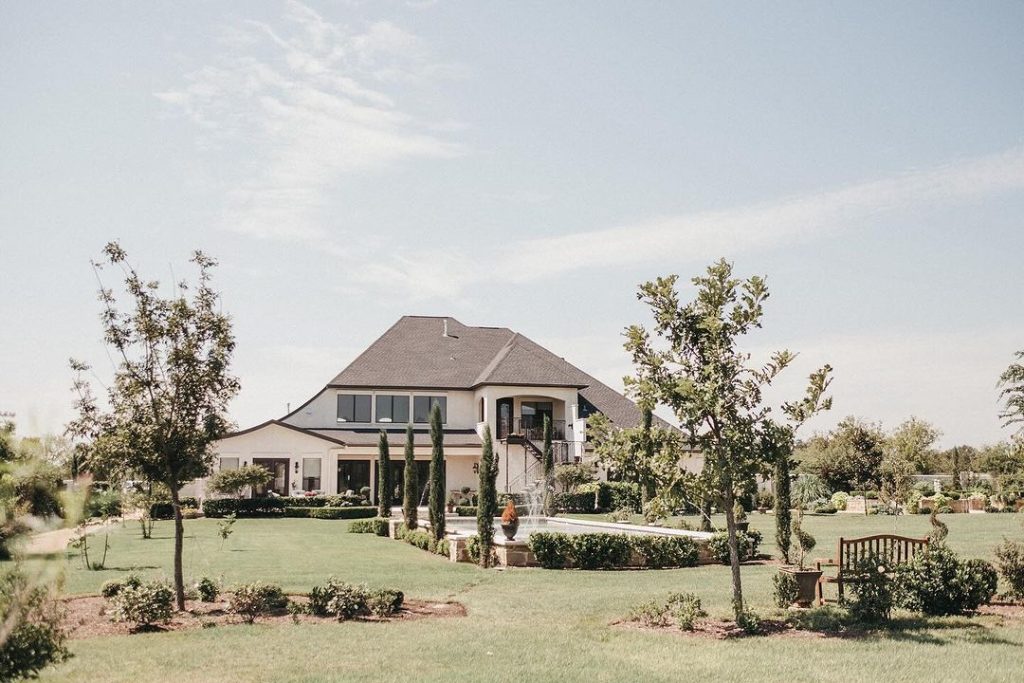 Austin Outdoor Wedding Venues Too Good to Be True