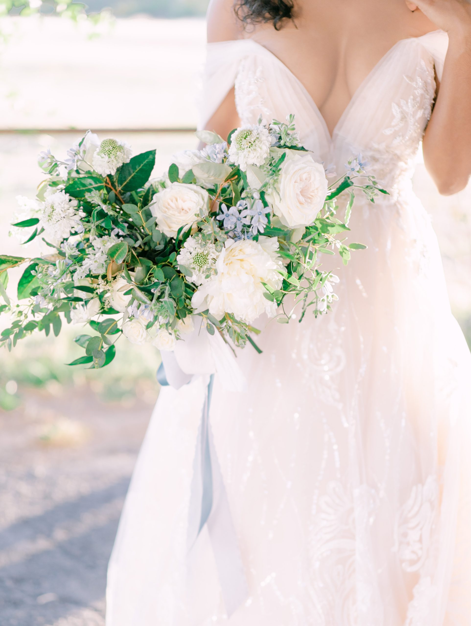 Wedding Bouquet Shapes + Sizes | Brides of Austin