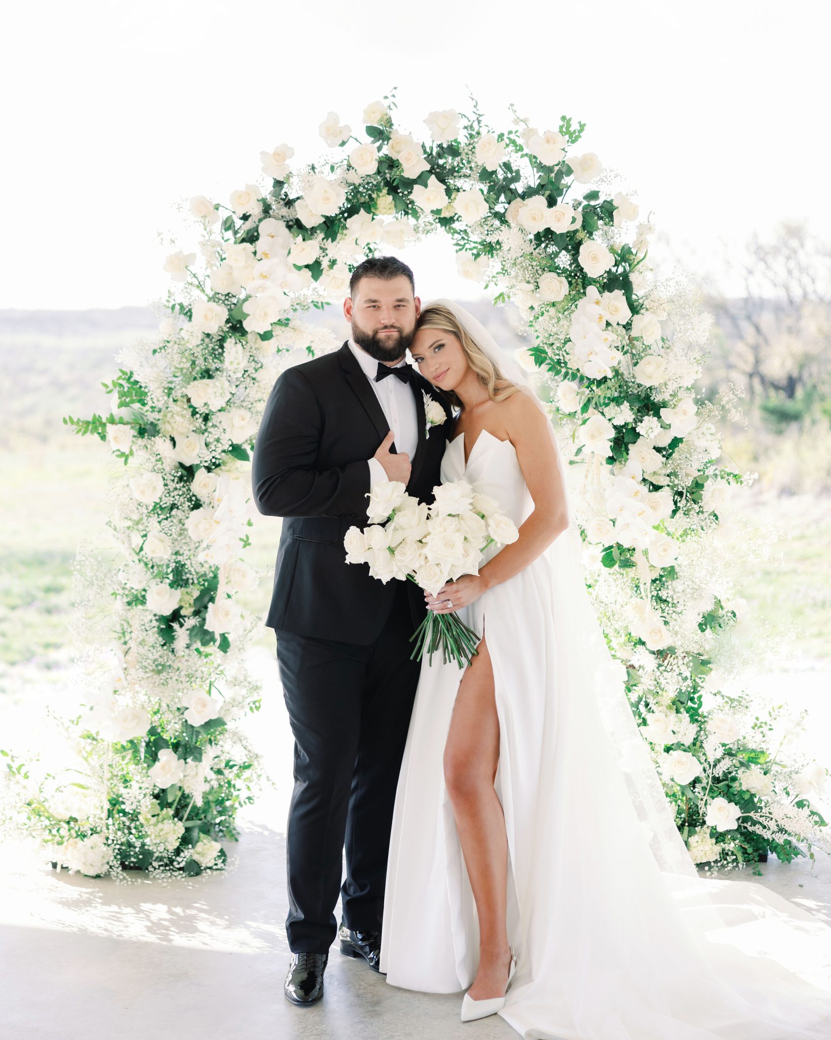 Black & White Color Palette Creates a Timeless + Romantic Feel – Wed ...